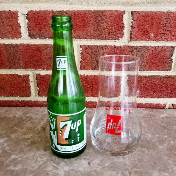 7up | Accents | Vtg 7up Bottle Empty And Vtg 7up The Uncola Upside Down ...